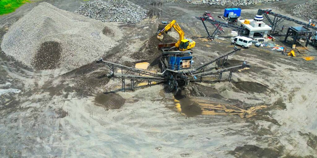 Mobile Screening Plant Is for Volcanic Rock Crushing Philippines